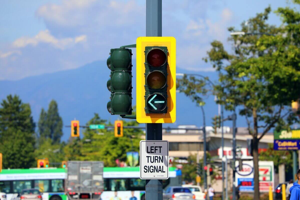 How Can You Avoid a Left-Hand Turn Accident? | Life Law